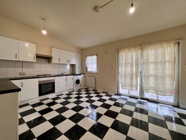 Guide Price £3,000 pcm Available Now Unfurnished