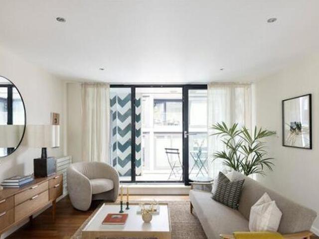 Guide Price £, £, Westland Place, London, 2 Bedroom Apartment