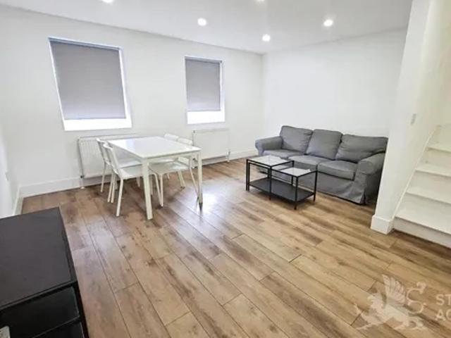 Guido's Grill, 179 Camberwell Road, Southwark, SE5 0HB, United Kingdom | 2 bed apartment for rent #166932554 | Rentberry