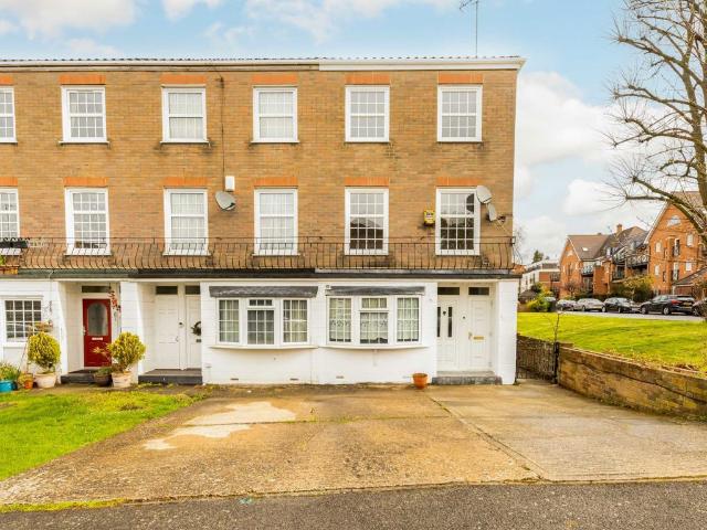 Guildown Avenue, Woodside Park N12, 5 bed property to rent, £4,250 pcm | PrimeLocation