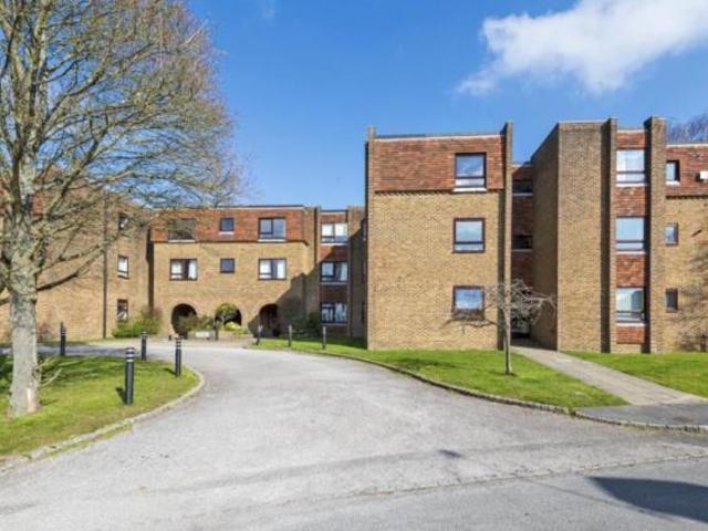 Guildford GU4 2 bed apartment to rent £1,495 pcm £345 pw