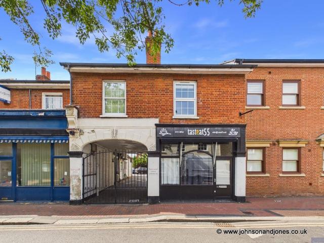 Guildford Street, Chertsey KT16, 1 bed flat to rent, £1,350 pcm | PrimeLocation