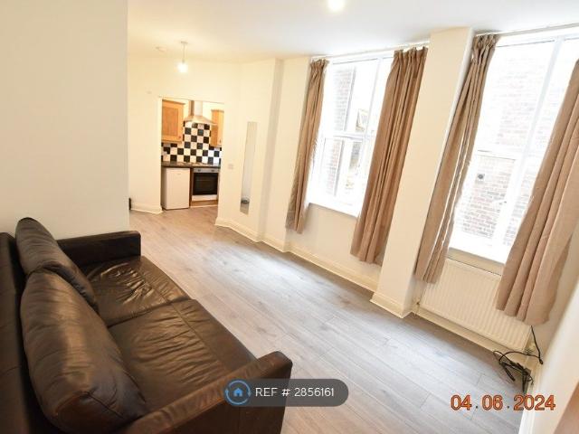 Guildford Street, Luton LU1, 1 bed flat to rent, £950 pcm | PrimeLocation