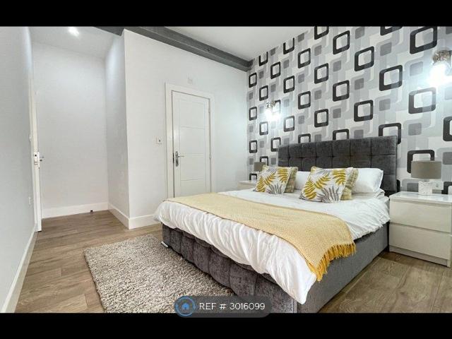 Guildford Street, Luton LU1, Studio to rent, £1,100 pcm | PrimeLocation
