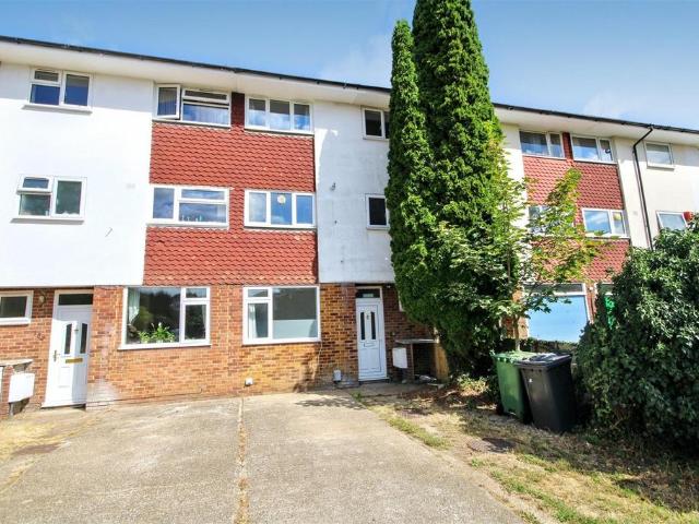 Guildford Park Avenue, Guildford 4 bed house to rent £2,800 pcm £646 pw