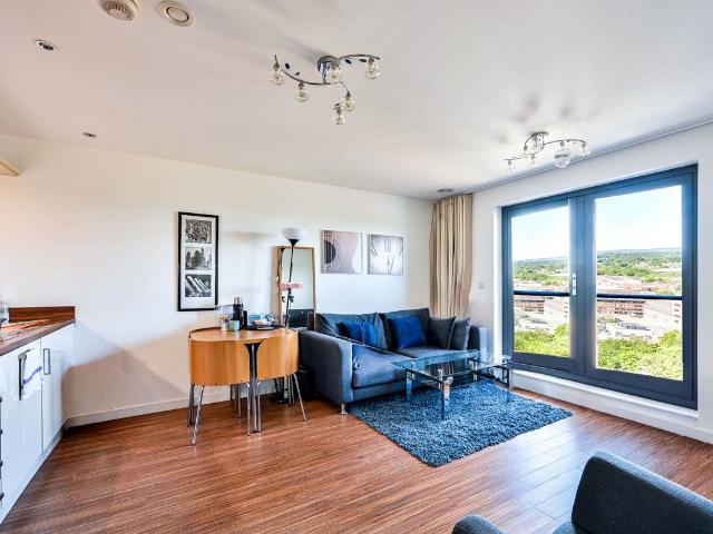 Guildford Road, Woking GU22, 1 bed flat to rent, £1,350 pcm | PrimeLocation