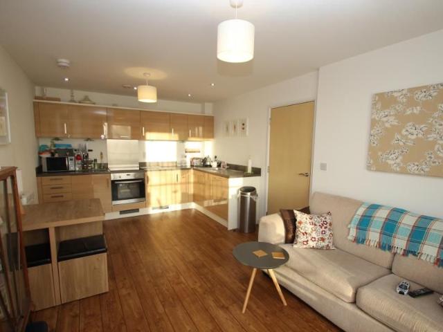 Guildford Road, Woking, Surrey, GU22