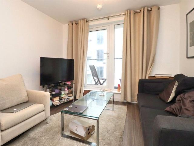 Guildford Road, Woking, Surrey, GU22