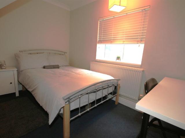 Guildford Road, Canterbury Room CT1, 4 bed shared accommodation to rent, £525 pcm | PrimeLocation