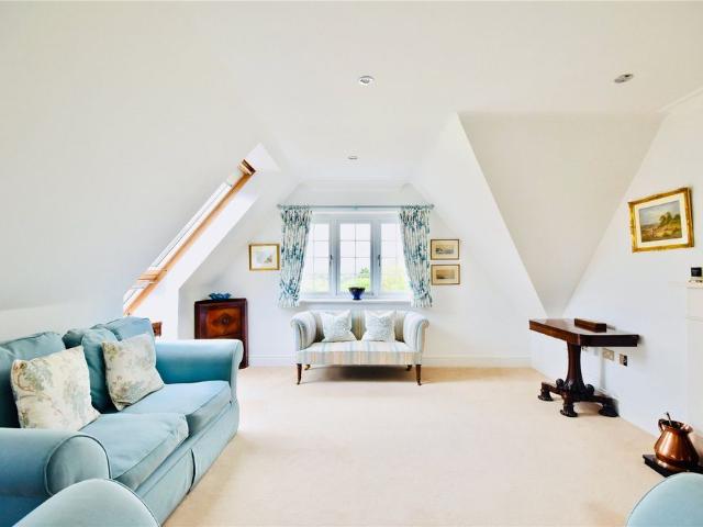Guildford Road, Fetcham, Leatherhead, Surrey, KT22 9GS