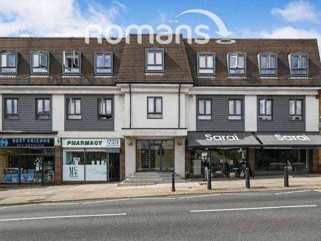 Guildgate House, High Street. 1 bed flat to rent £1,050 pcm £242 pw