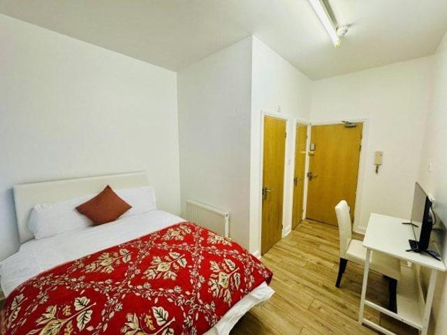Guildhall Lane, Leicester LE1, Room to rent, £563 pppm | PrimeLocation