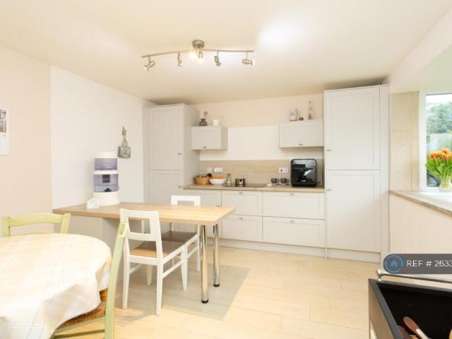 Guilford Avenue, Dover, CT16 3 bed terraced house to rent £1,395 pcm £322 pw