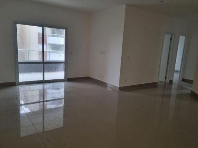 Guilhermina: 3 Dormitórios 107m² com 2 Vagas Demarcadas