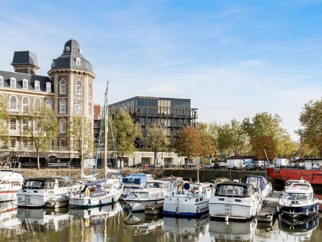Guinea Street, Bristol BS1 2 bed apartment to rent £2,195 pcm £507 pw