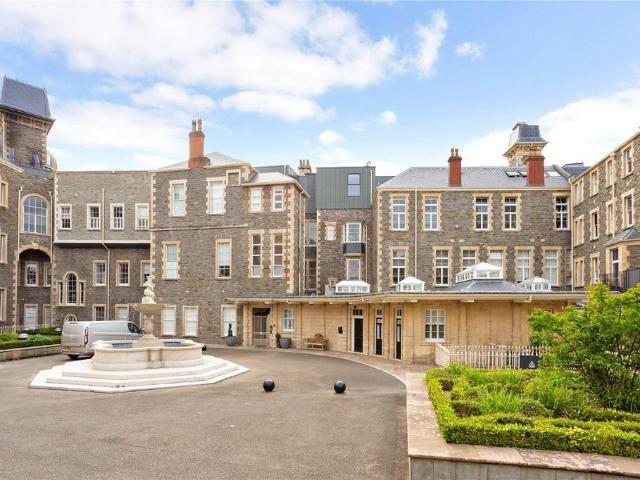 Guinea Street, Bristol, Somerset, BS1 2 bed apartment to rent £2,450 pcm £565 pw