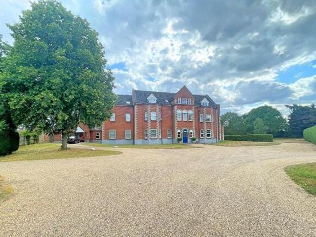Guisnes Court, Back Road, 1 Bedroom Flat