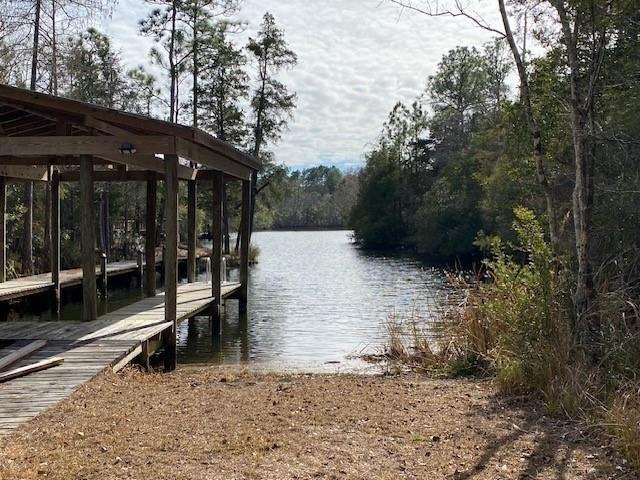 Gulf Park Dr, Theodore, AL 36582