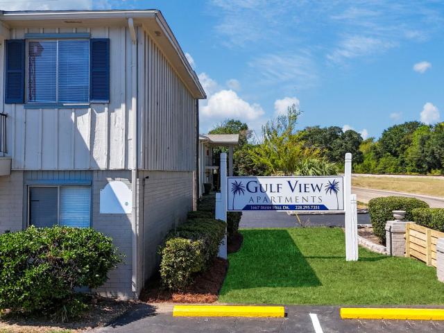 Gulf View Apartments | Remodeled!