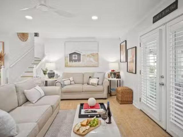 Gulf View Drive