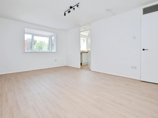 Gurney Close, Barking IG11, 2 bed flat to rent, £1,650 pcm | PrimeLocation