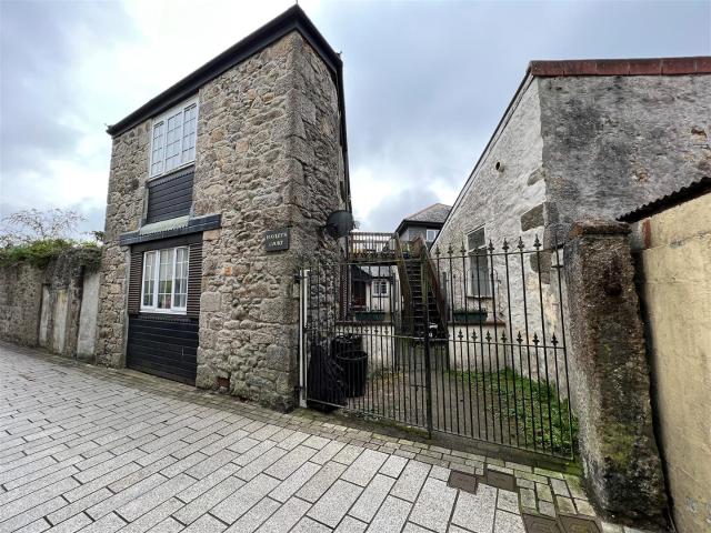 Gurneys Lane, Camborne