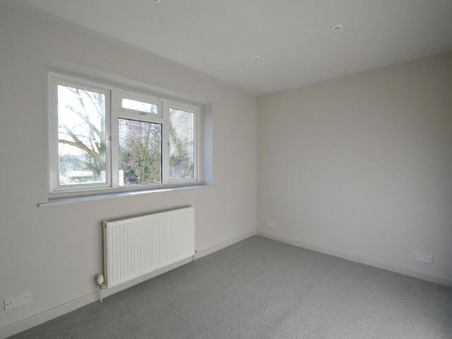 Guyscliff Road, London, SE13 3 bed flat to rent £2,400 pcm £554 pw