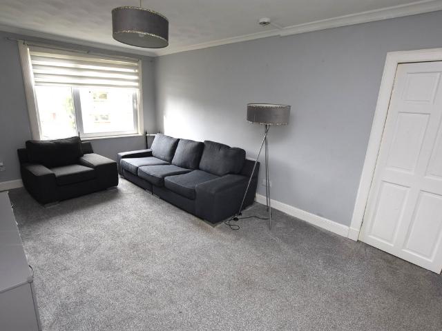 GW01 2 Bedroom 3rd floor flat