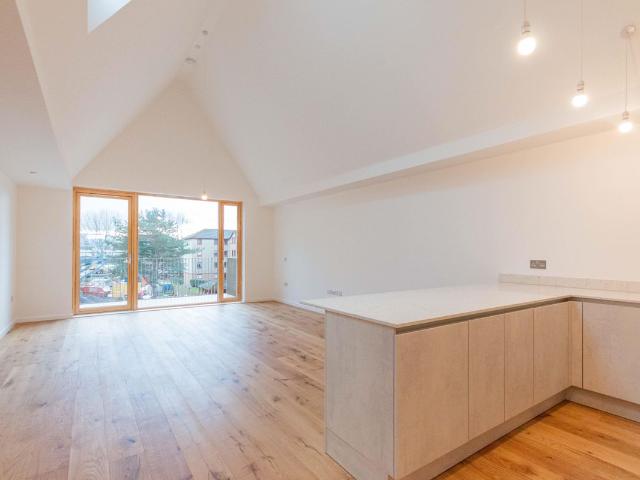 Gylemuir Lane, Edinburgh EH12, 3 bed flat to rent, £1,895 pcm | PrimeLocation