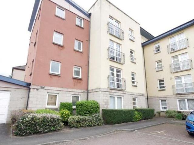 Gylemuir Road, Corstorphine, 3 Bedroom Flat