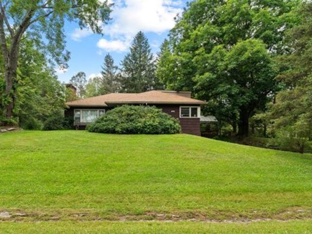 Gypsy Rd, Saint Marys, Farm House For