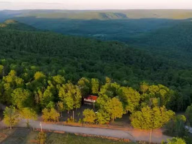 h C 70 BOX 477A, JASPER, AR 72641 Single Family Residence For.