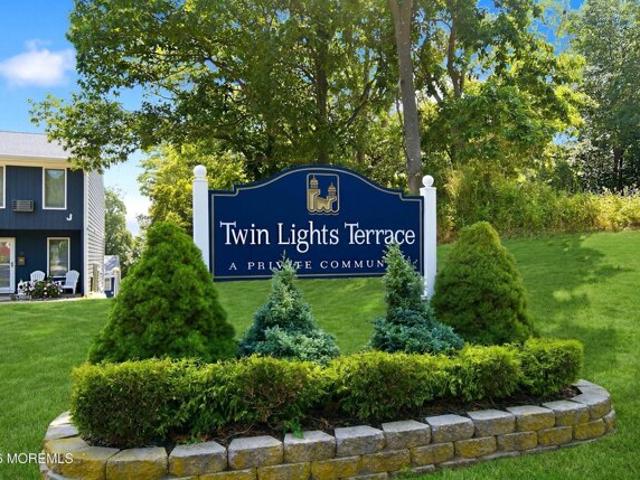 H Twinlights Ct Unit H, Highlands, Home For Sale