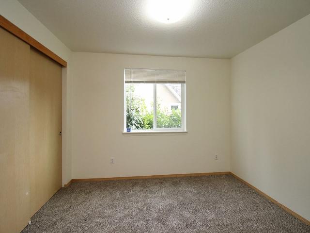 hamar03 2 Bedroom Apartment for Rent at 11710 Se Powell Blvd, Portland, OR 97266 Powellhurst Gilbert