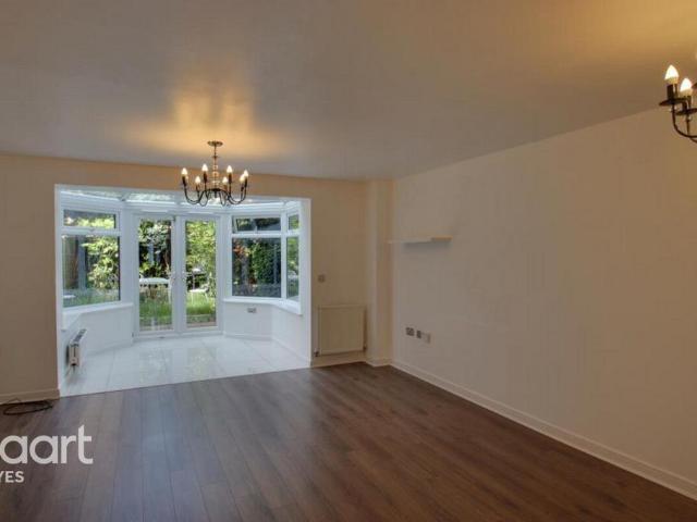 Hamble Drive, Hayes 3 bed townhouse to rent £2,400 pcm £554 pw