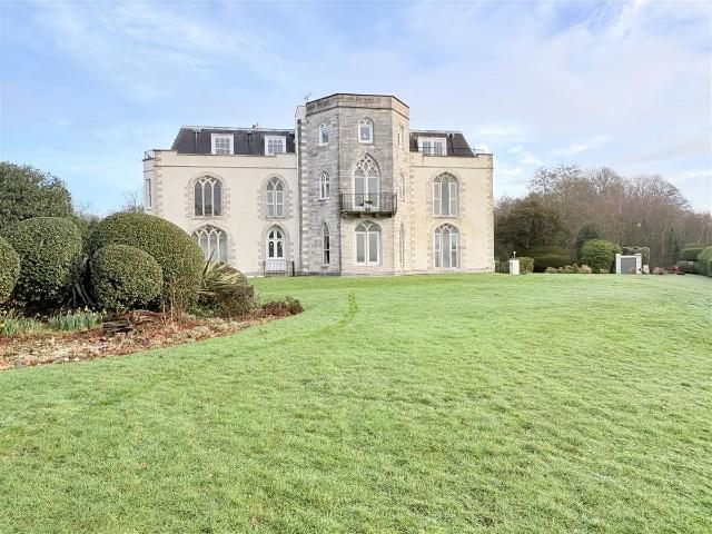 Hamble, Southampton SO31, 2 bed flat to rent, £1,600 pcm | PrimeLocation
