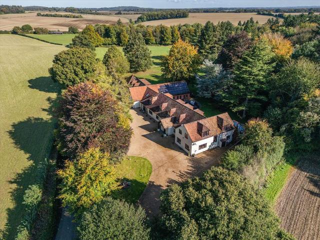 Hambleden, Henley on Thames RG9 7 bed detached house to rent £9,500 pcm £2,192 pw