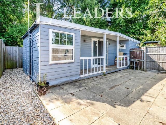 Hambrook, PO18 Studio to rent £1,000 pcm £231 pw