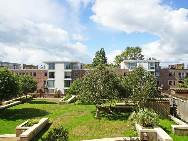Hamburg House, Cross Street PO1, 2 bed flat to rent, £1,695 pcm | PrimeLocation