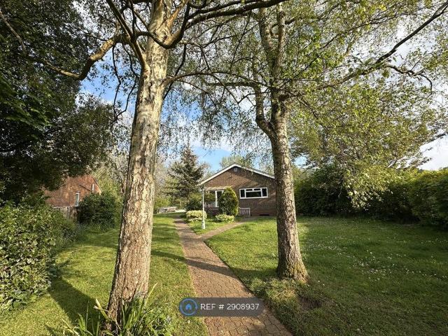 Hamhaugh Island, Shepperton TW17, 1 bed flat to rent, £1,850 pcm | PrimeLocation