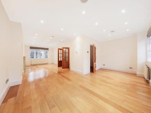 Hamilton Terrace, St John's Wood, London 5 bed terraced house to rent £11,100 pcm £2,562 pw
