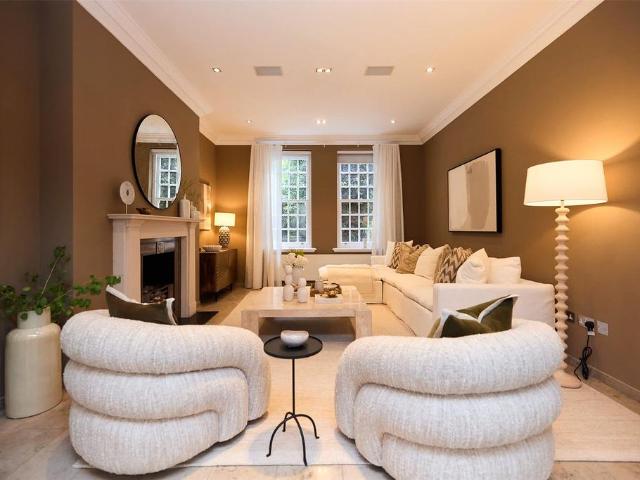 Hamilton Terrace, St John's Wood, NW8 6 bed semi detached house to rent £15,000 pcm £3,462 pw