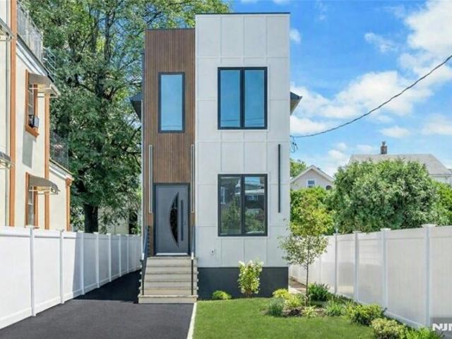 Hamilton Ave, Fairview, Home For Sale
