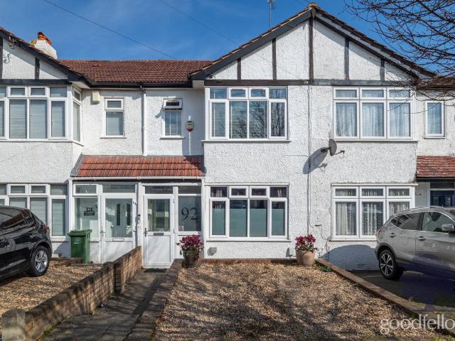 Hamilton Avenue, Cheam, Sutton SM3, 2 bed terraced house to rent, £2,150 pcm | PrimeLocation