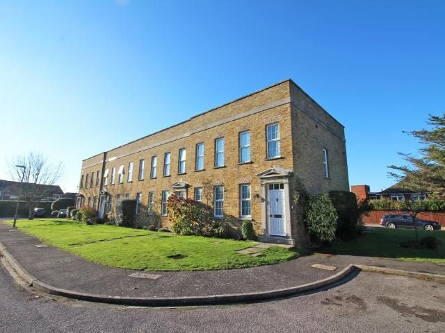 Hamilton Court, De La Warr Road, Milford On Sea, Lymington, Hampshire SO41, 2 bed flat to rent, £1,150 pcm | PrimeLocation