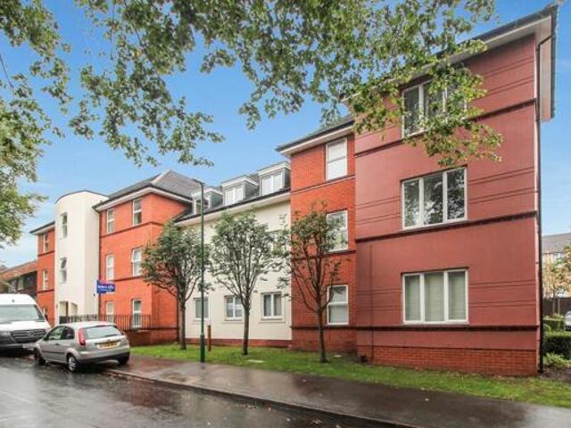 Hamilton Court, Hamilton Road, 2 Bedroom Apartment
