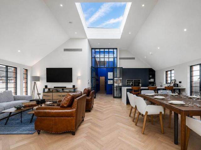 Hamilton Court, Maida Vale, W9 3 bed penthouse to rent £11,050 pcm £2,550 pw