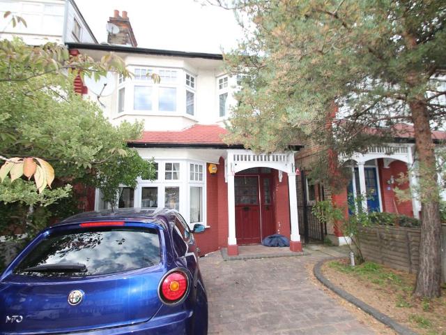 Hamilton Crescent, Palmers Green, London N13, 4 bed end terrace house to rent, £2,700 pcm | PrimeLocation