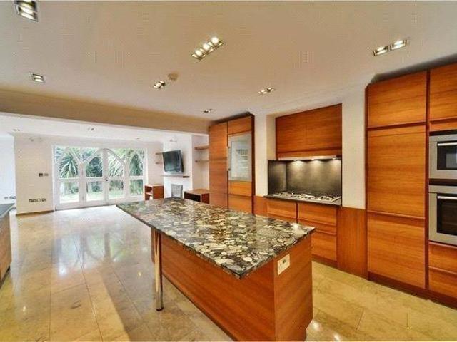 Hamilton Gardens, London, NW8 4 bed detached house to rent £16,467 pcm £3,800 pw