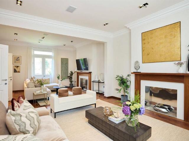 Hamilton Gardens, London, NW8 4 bed house to rent £15,000 pcm £3,462 pw